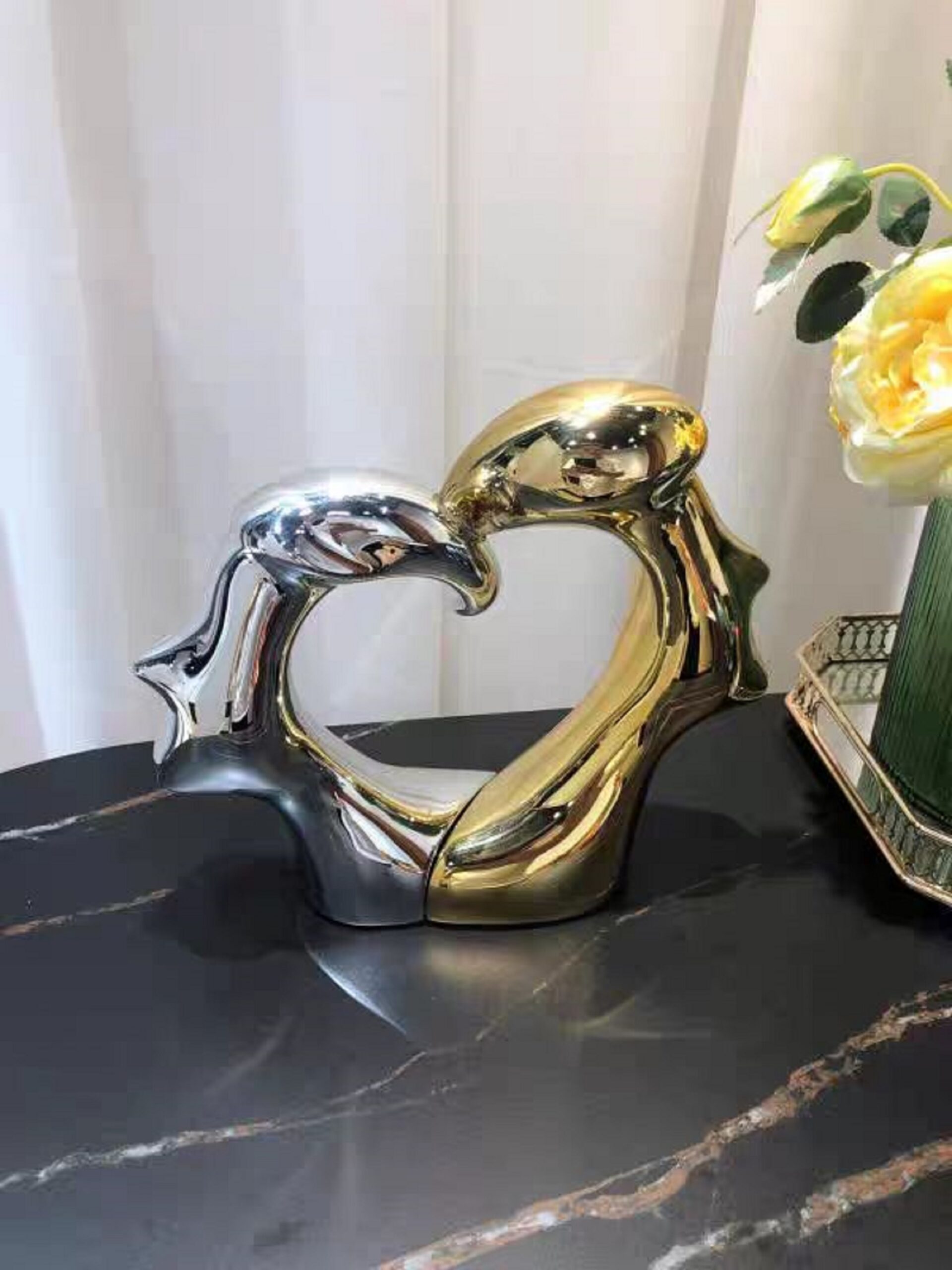 Love Resin Couple Sculpture - Homey Decor